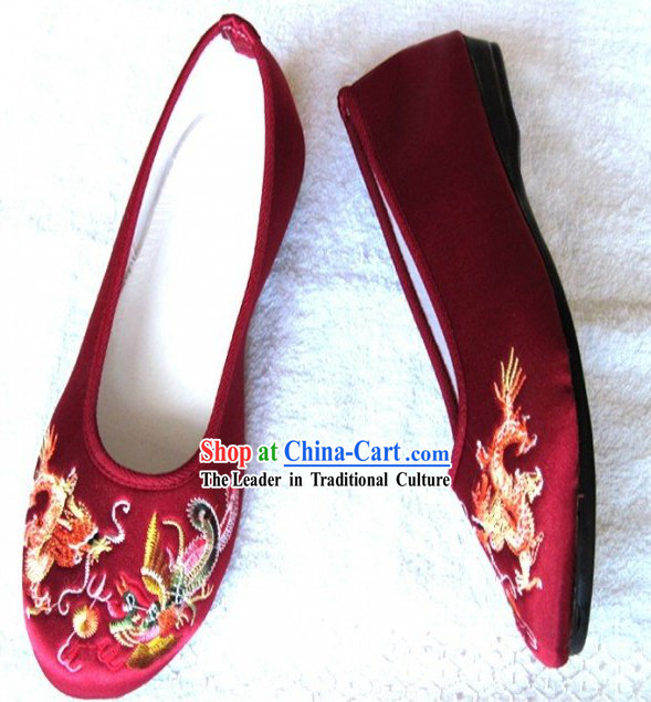 Chinese Traditional Handmade Embroidered Satin Dragon Shoes